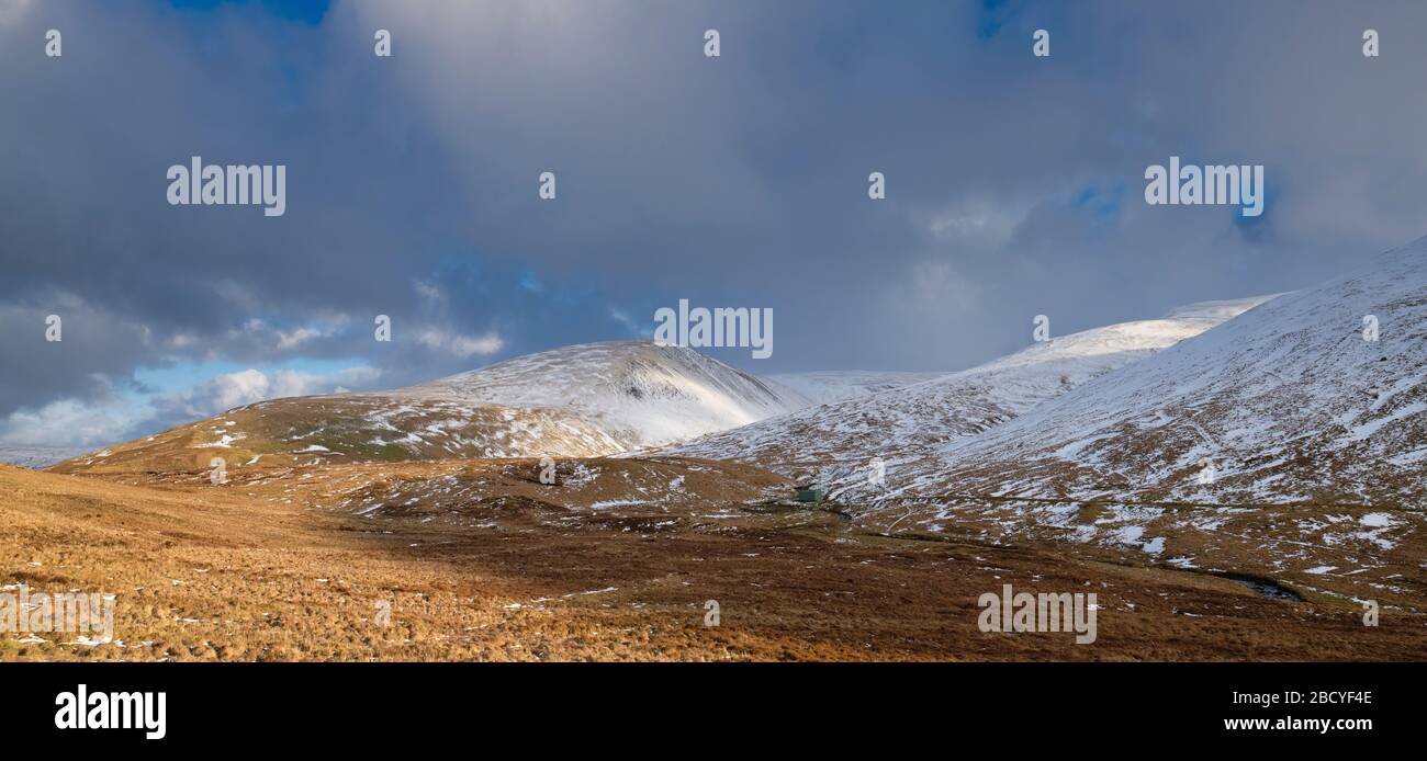 Scottish valleys and hills hi-res stock photography and images - Alamy