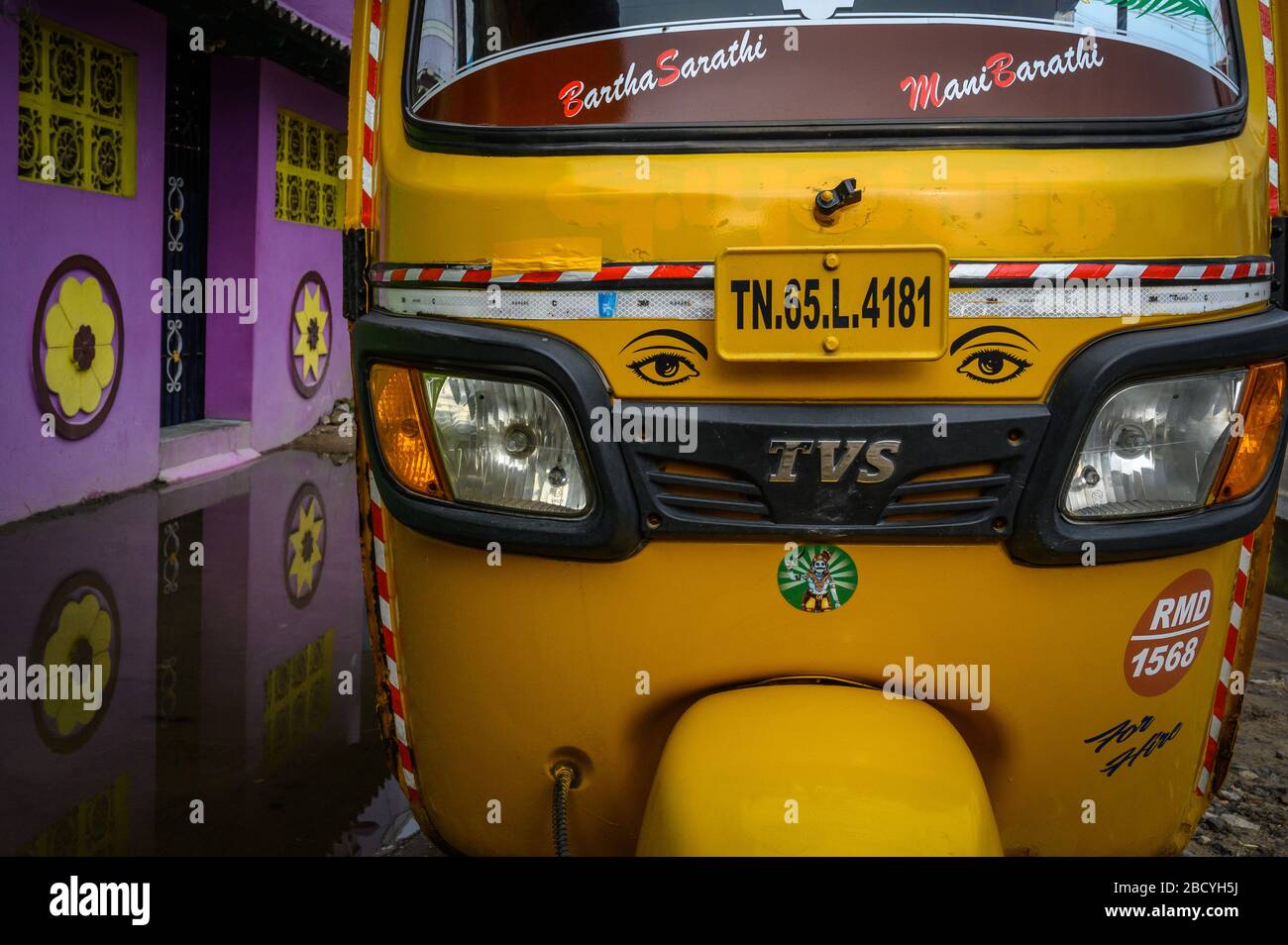 Rickshaw number plate hi-res stock photography and images - Alamy