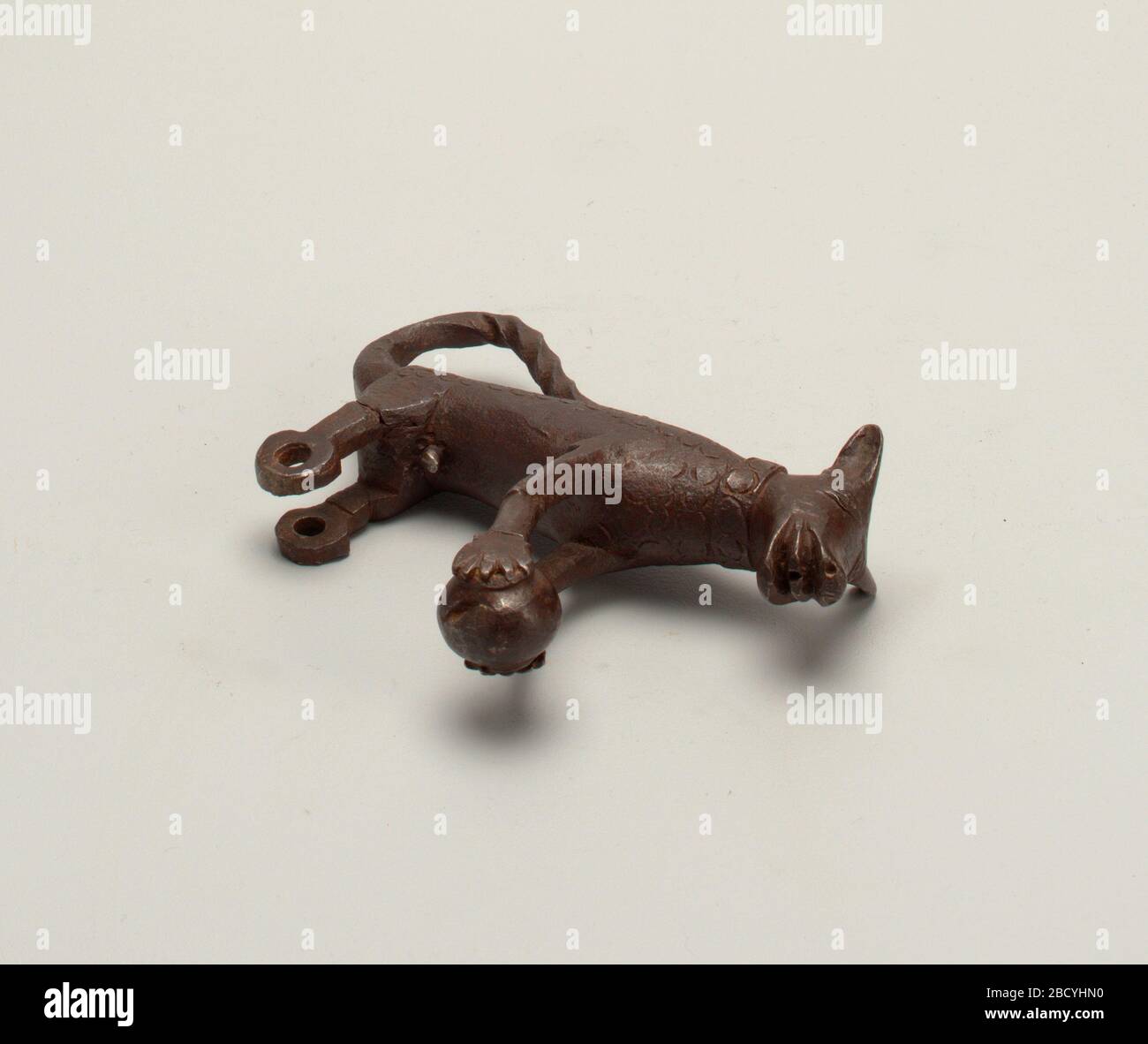 Dog with tail between legs hi-res stock photography and images - Alamy