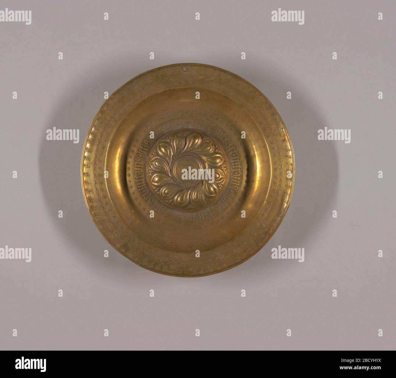 Gadrooning hi-res stock photography and images - Alamy