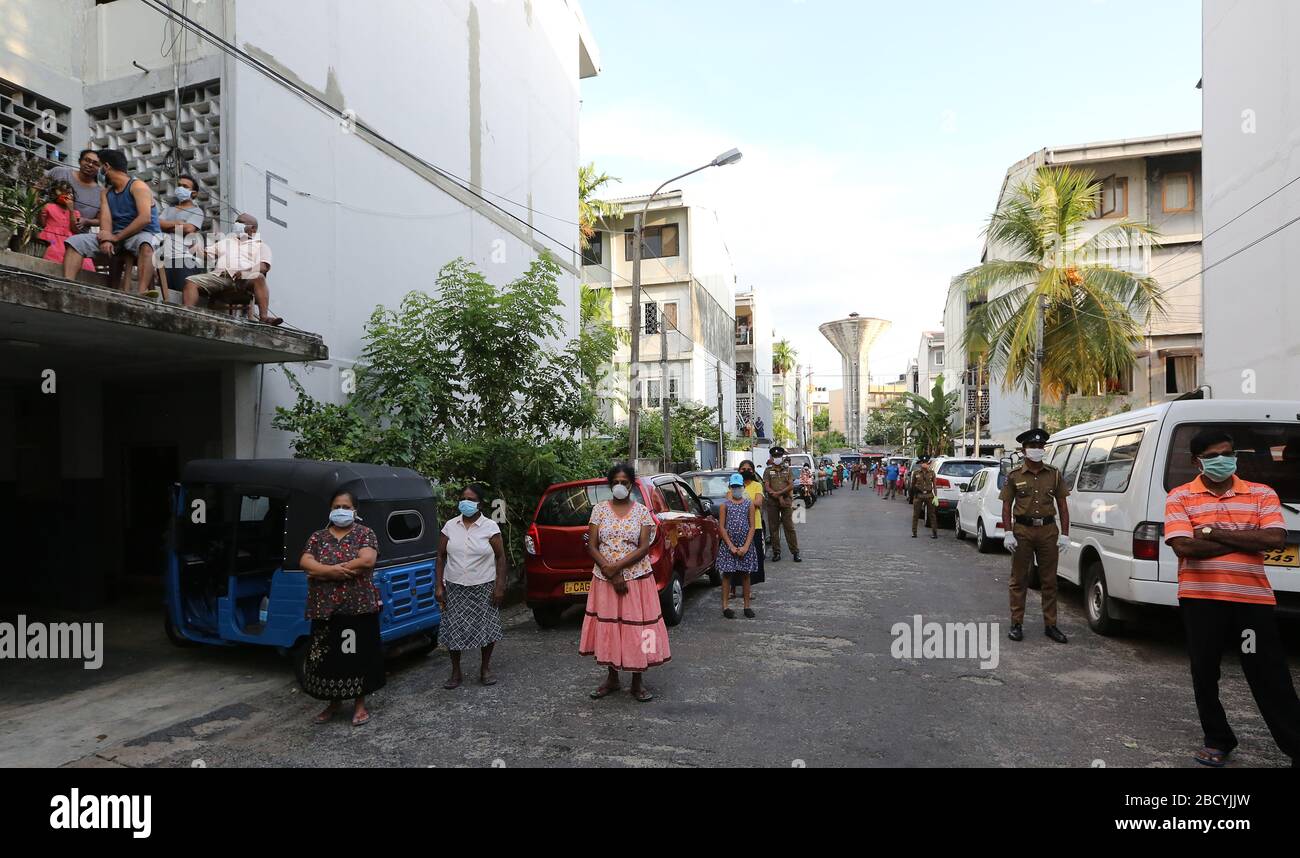 Colombo police hi-res stock photography and images - Alamy