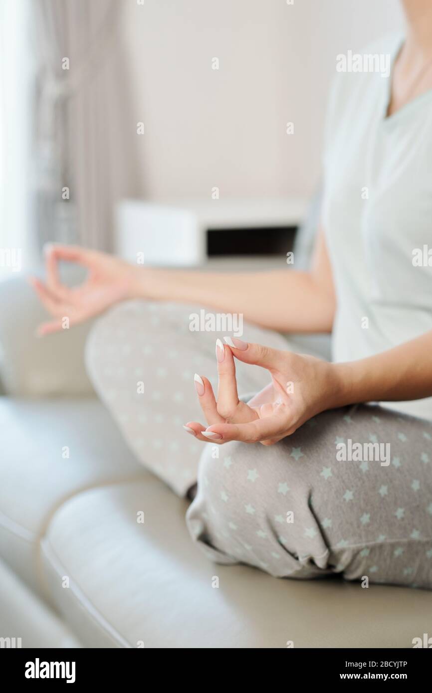 Shuni mudra hi-res stock photography and images - Alamy