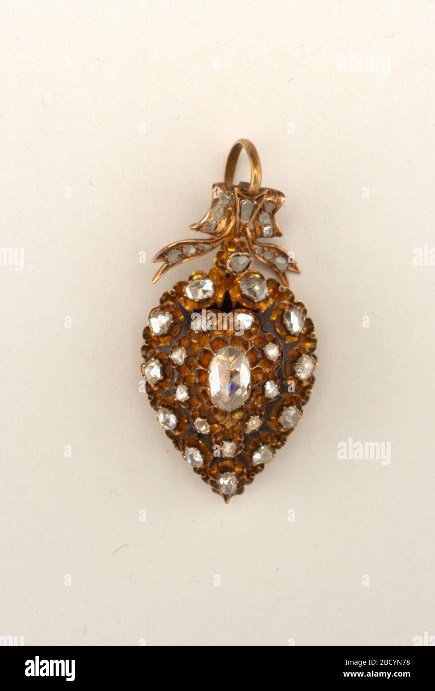 Pear shaped gold pendant hi-res stock photography and images - Alamy
