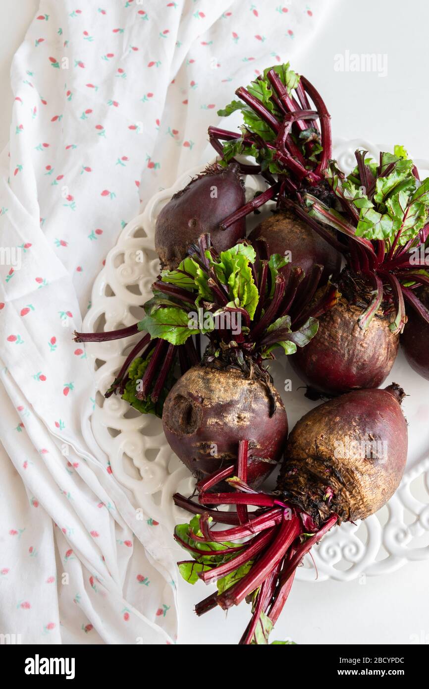 Isolated raw beet root on white background Stock Photo - Alamy