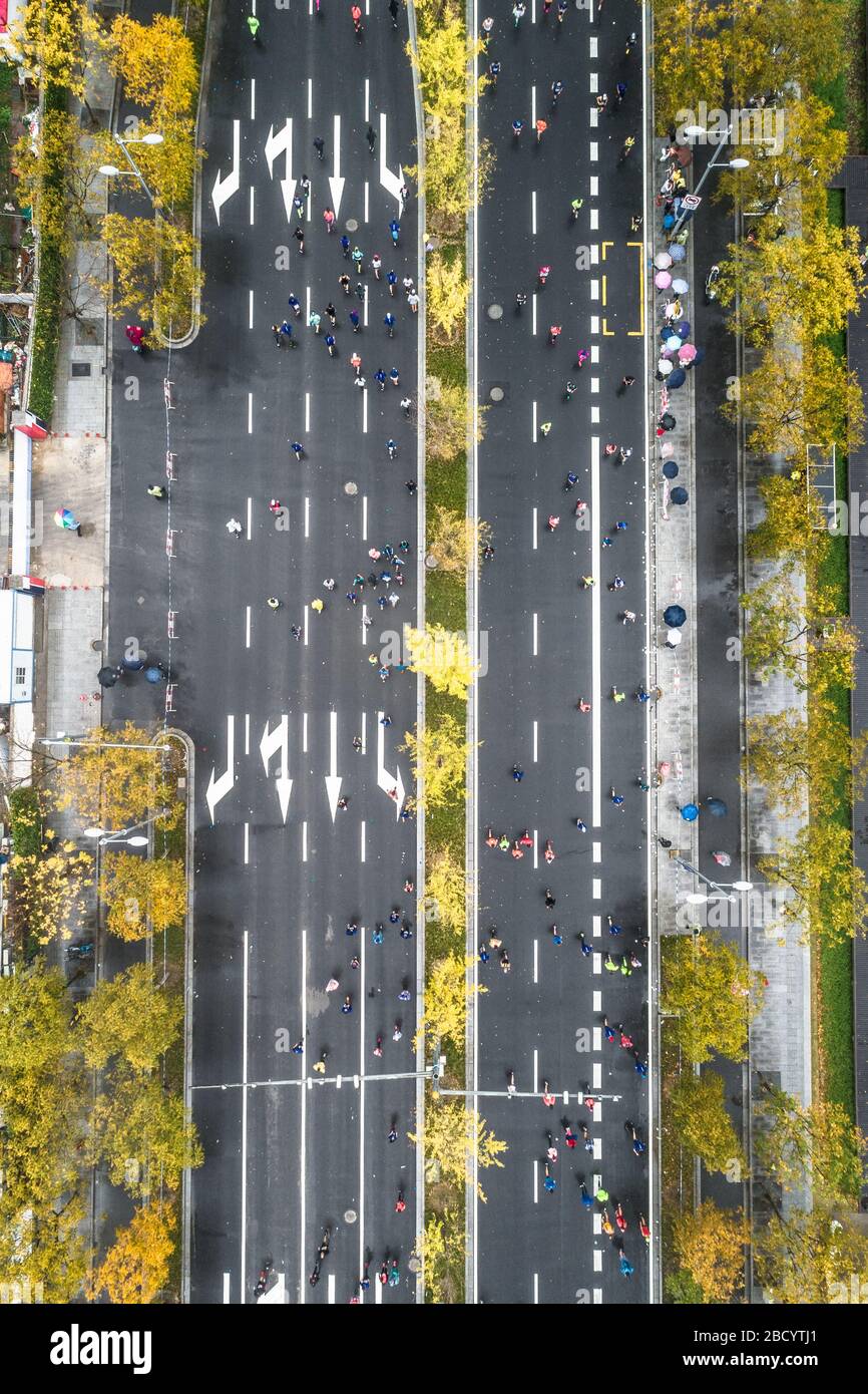 Marathon runners, aerial hi-res stock photography and images - Alamy