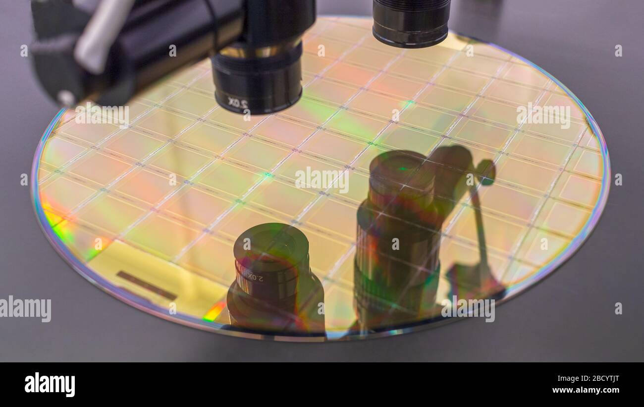 Wafer chip microscope hi-res stock photography and images - Alamy