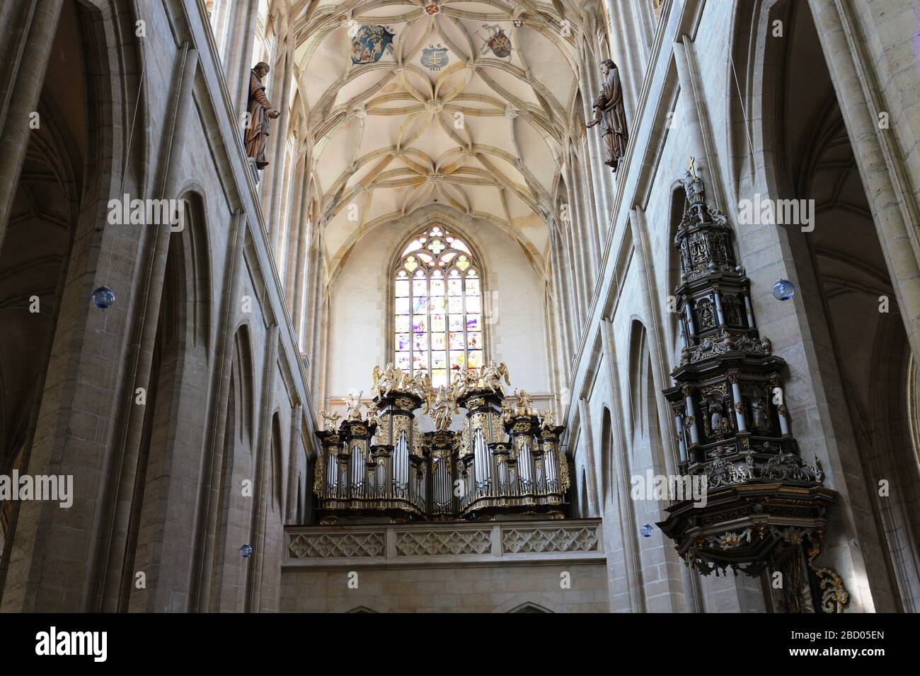 St barbaras catholic church hi-res stock photography and images - Alamy