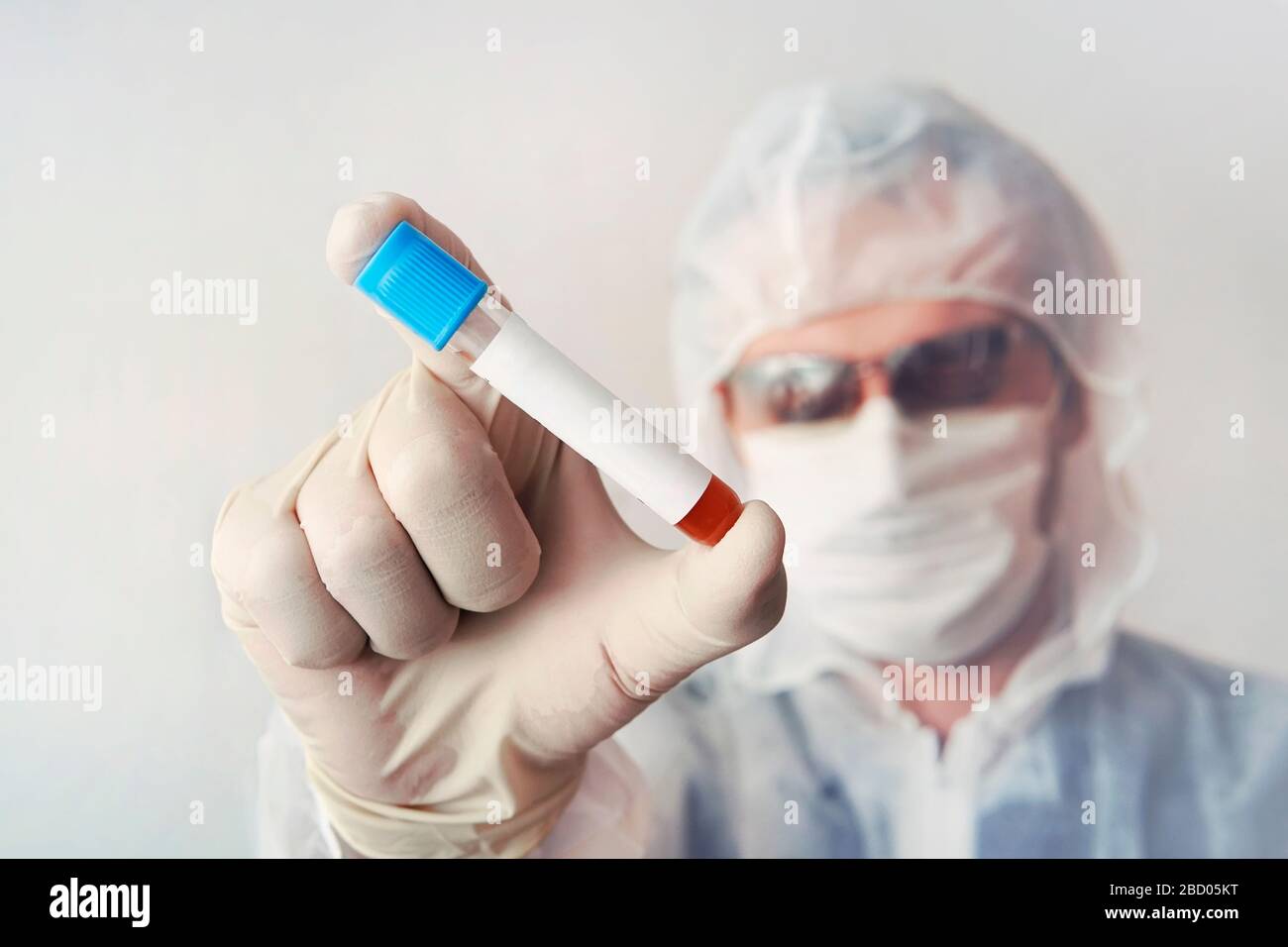 Test tube blood blank label hi-res stock photography and images - Alamy
