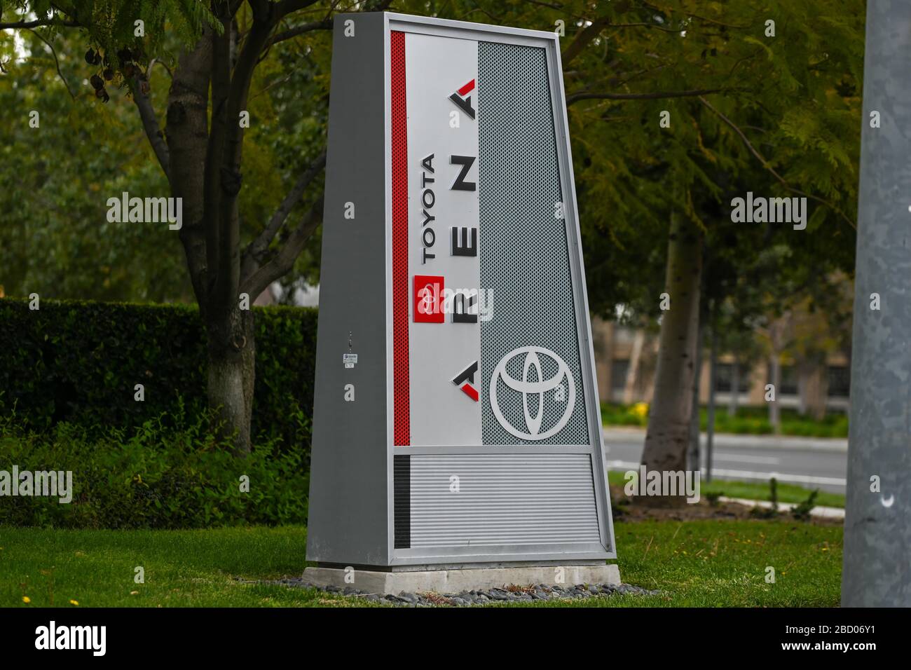 Toyota arena ontario hi-res stock photography and images - Alamy