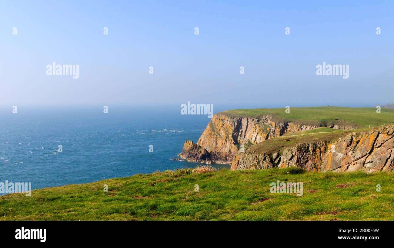 Ocean cliff face hi-res stock photography and images - Alamy