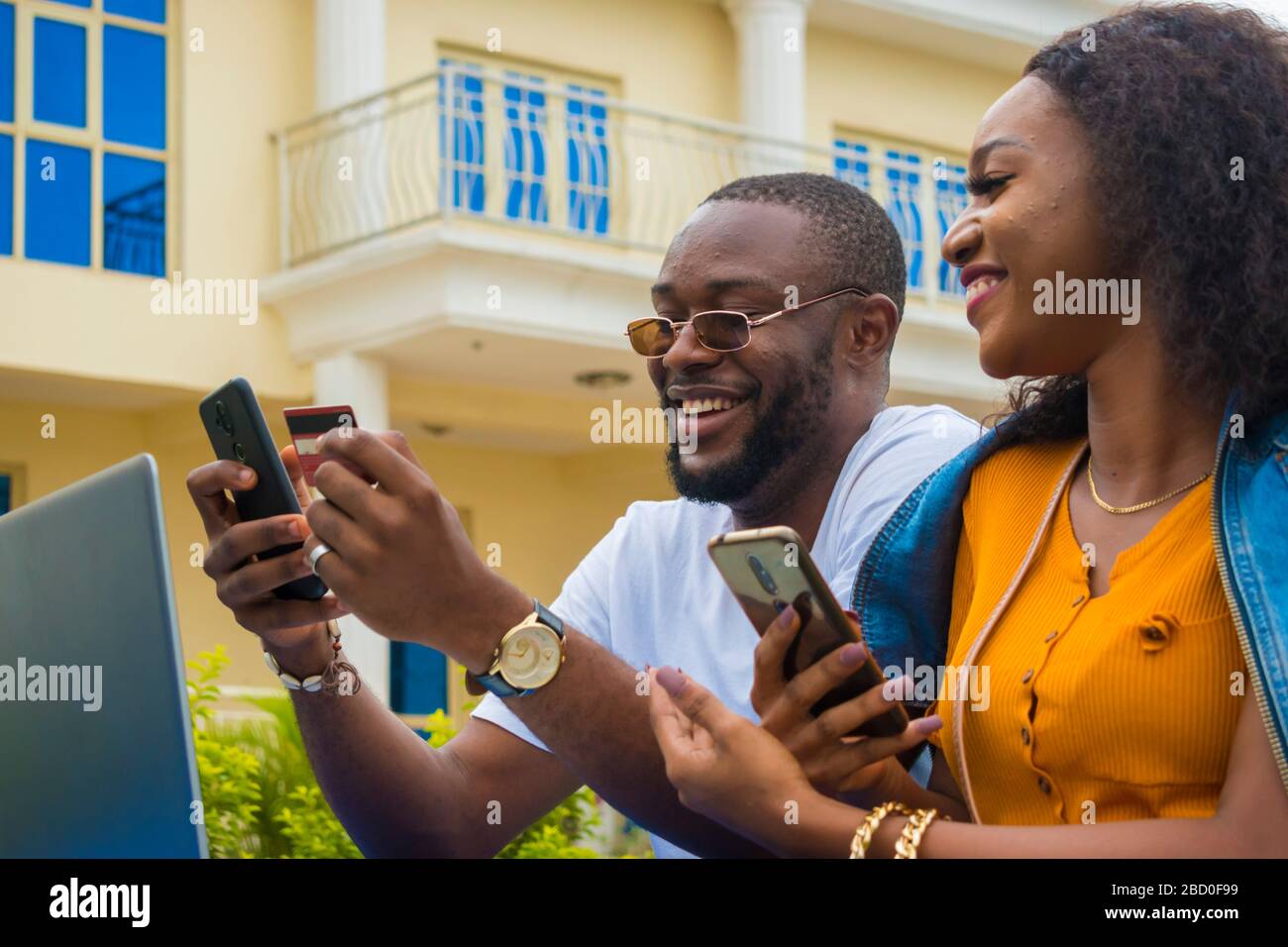 Africa mobile phone payment hi-res stock photography and images - Alamy