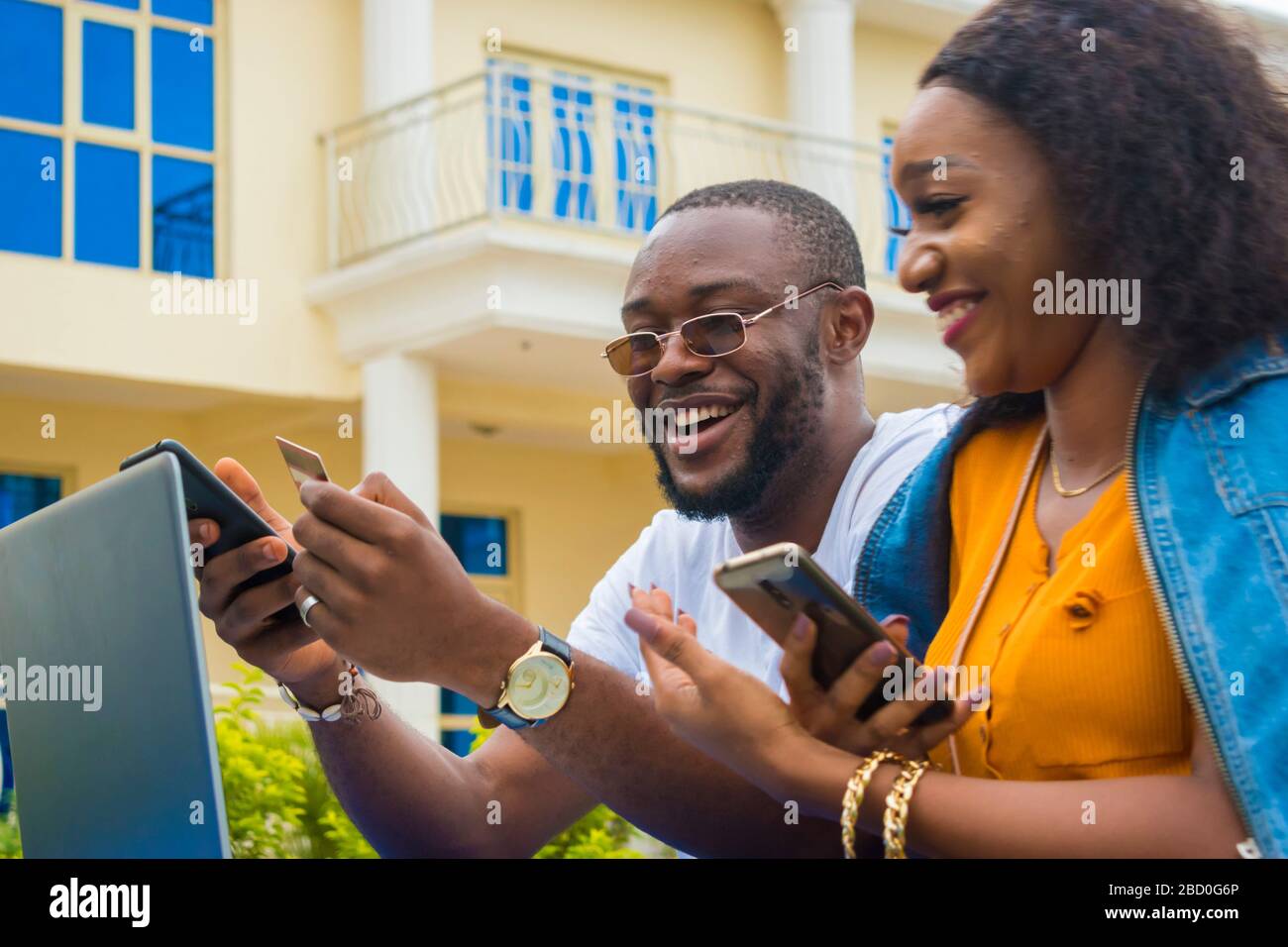 Africa mobile phone payment hi-res stock photography and images - Alamy