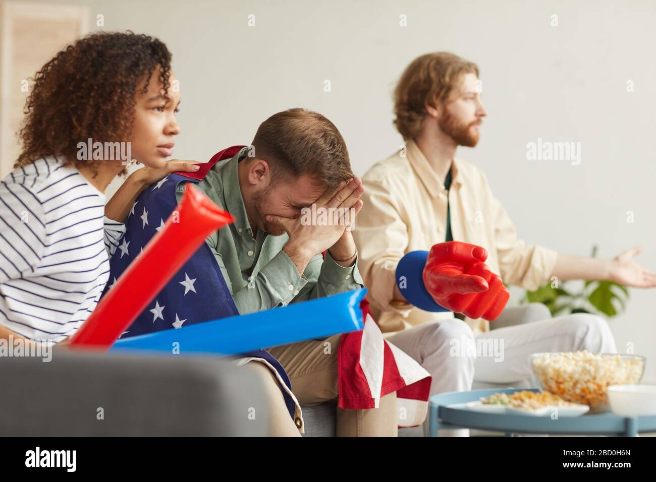 Disappointed people hi-res stock photography and images - Alamy