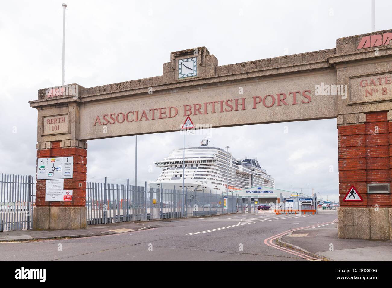 Southampton cruise terminal hi-res stock photography and images - Alamy