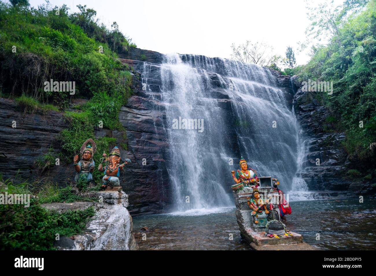 Dunsinane waterfalls Pundaluoya, Sri Lanka Stock Photo - Alamy