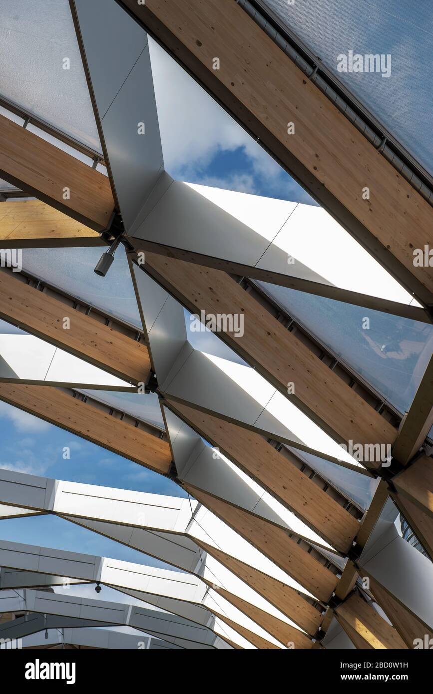 Opening Day Canary Wharf Crossrail Station - landscape design by ...