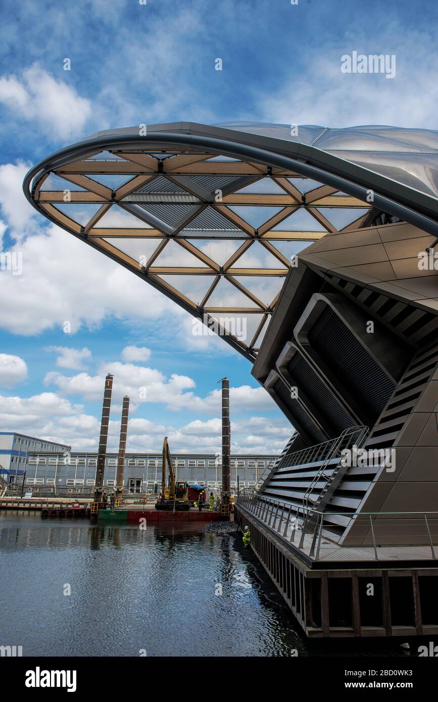 Opening Day Canary Wharf Crossrail Station - landscape design by ...