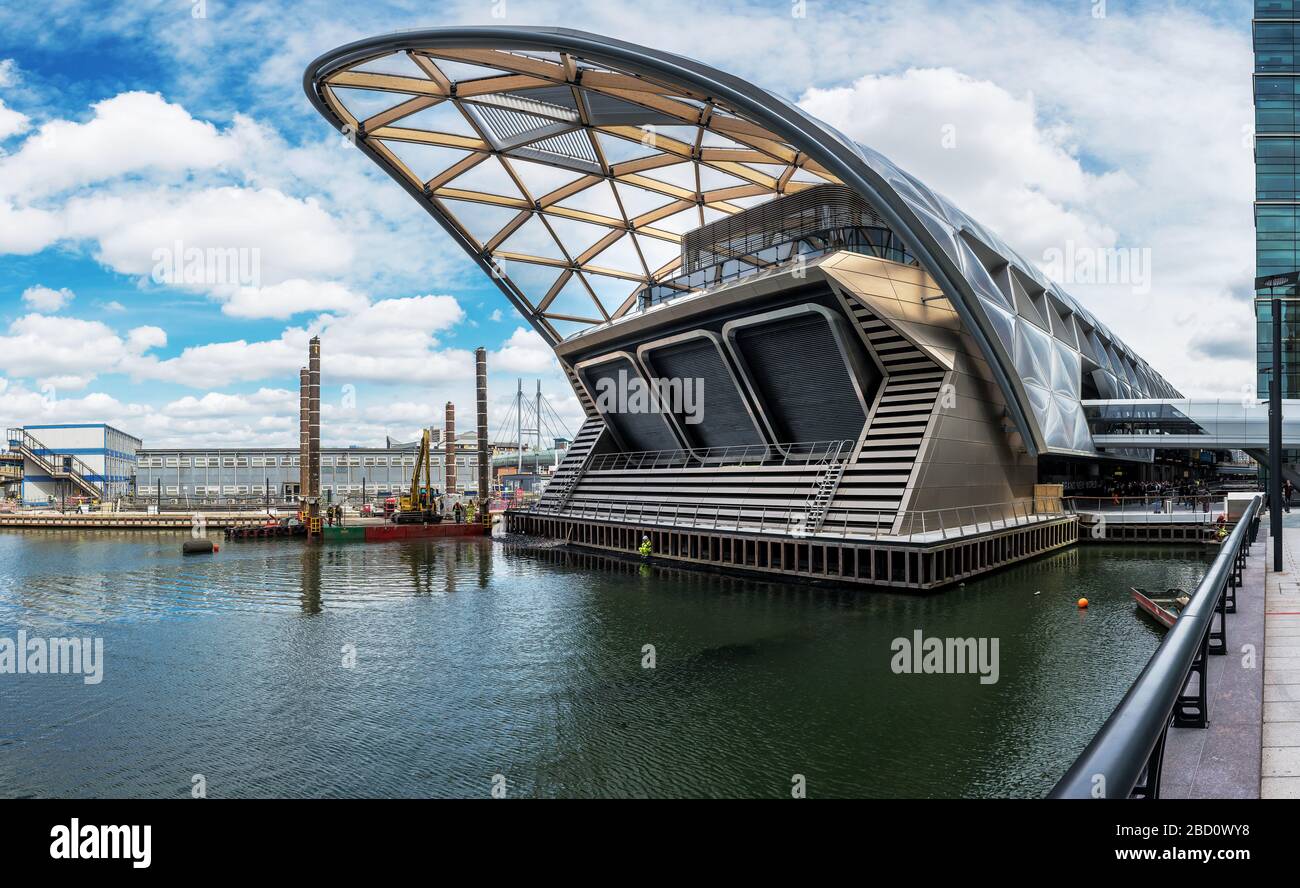 Opening Day Canary Wharf Crossrail Station - landscape design by ...