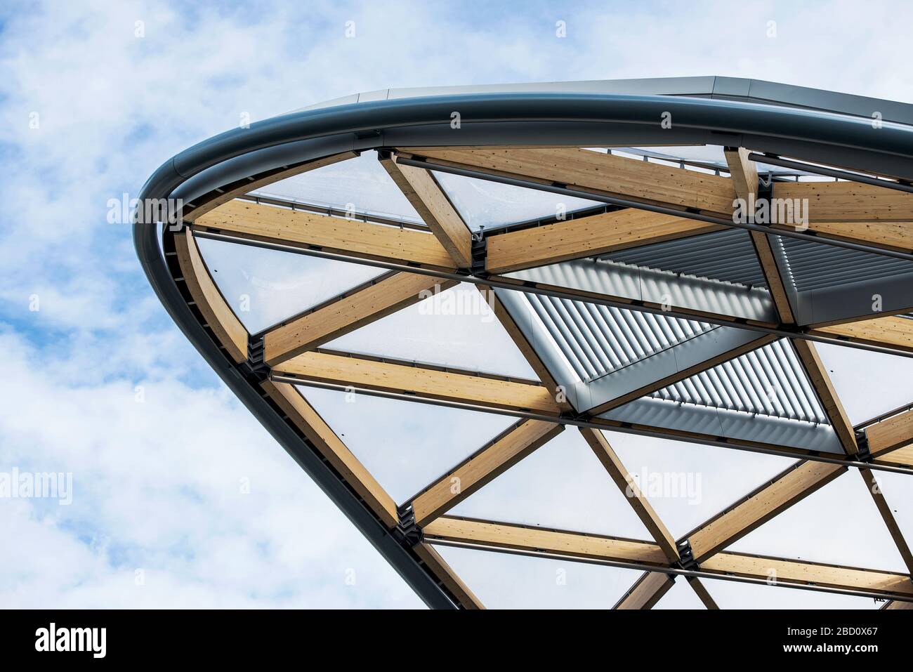 Opening Day Canary Wharf Crossrail Station - landscape design by ...