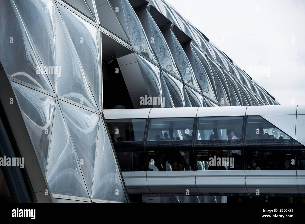 Opening Day Canary Wharf Crossrail Station - landscape design by ...