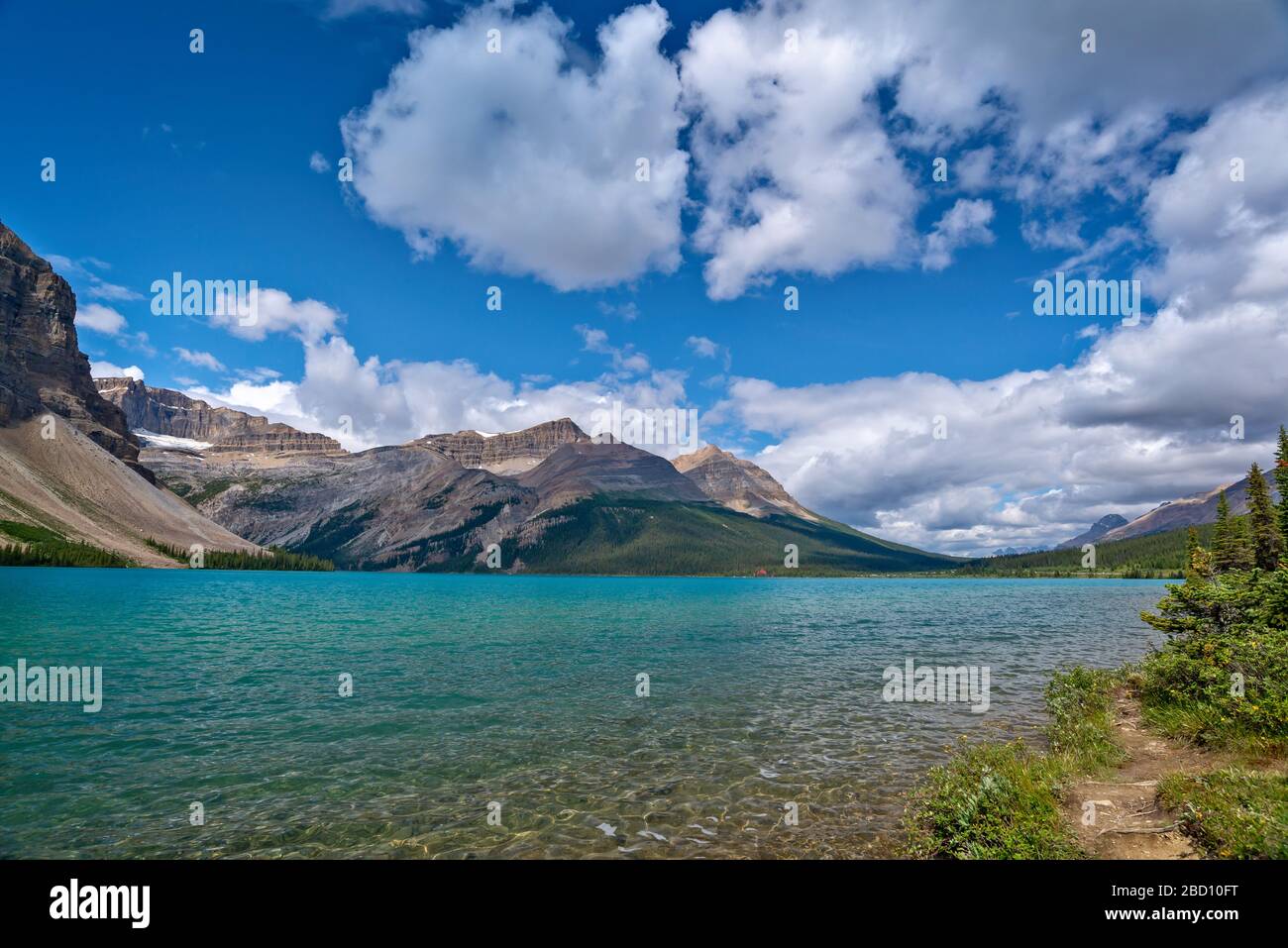 Bow lake in banff national park hi-res stock photography and images - Alamy