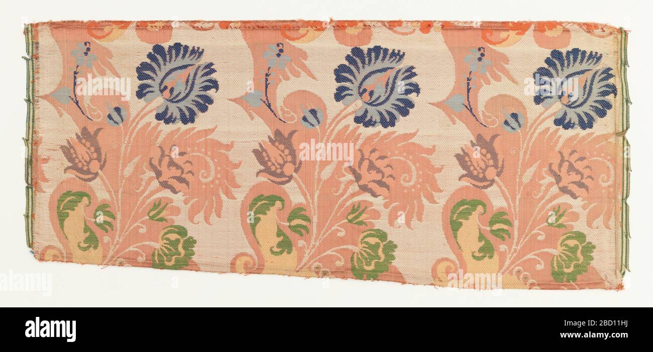 Scrolling vines form hi-res stock photography and images - Alamy