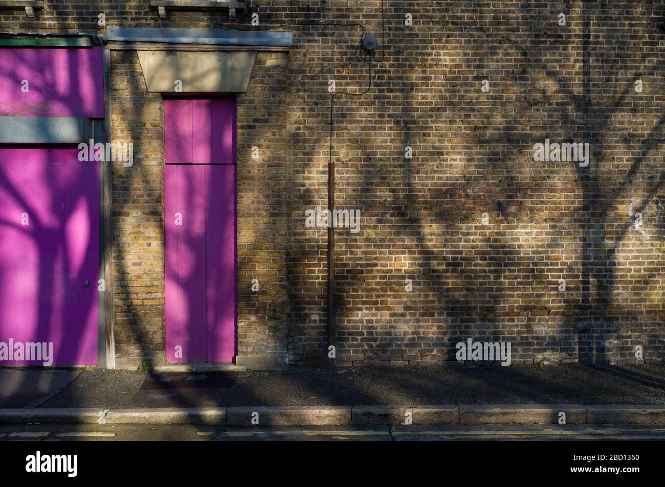 Boarded up shops, Manor Place, London SE17, UK Stock Photo - Alamy