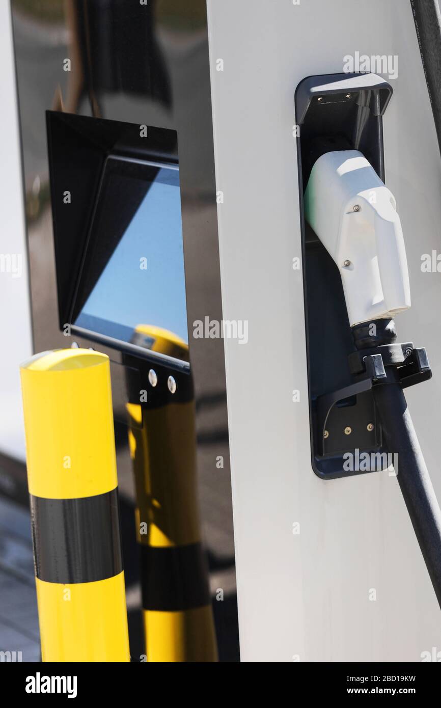 Charging column hi-res stock photography and images - Alamy