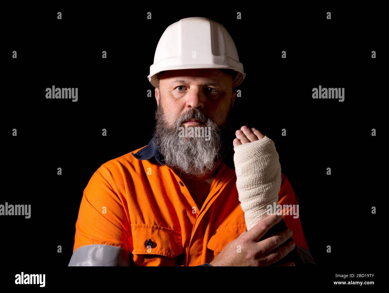 Worker accident hi-res stock photography and images - Alamy