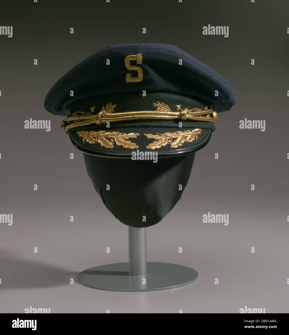 Military peaked cap hi-res stock photography and images - Alamy