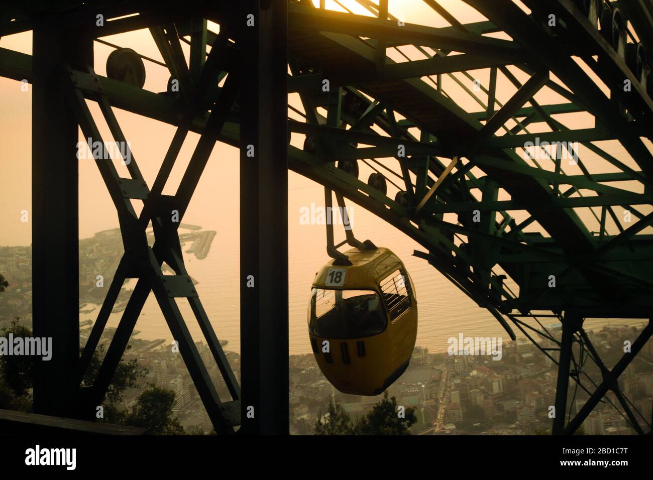 Teleferique hi-res stock photography and images - Alamy