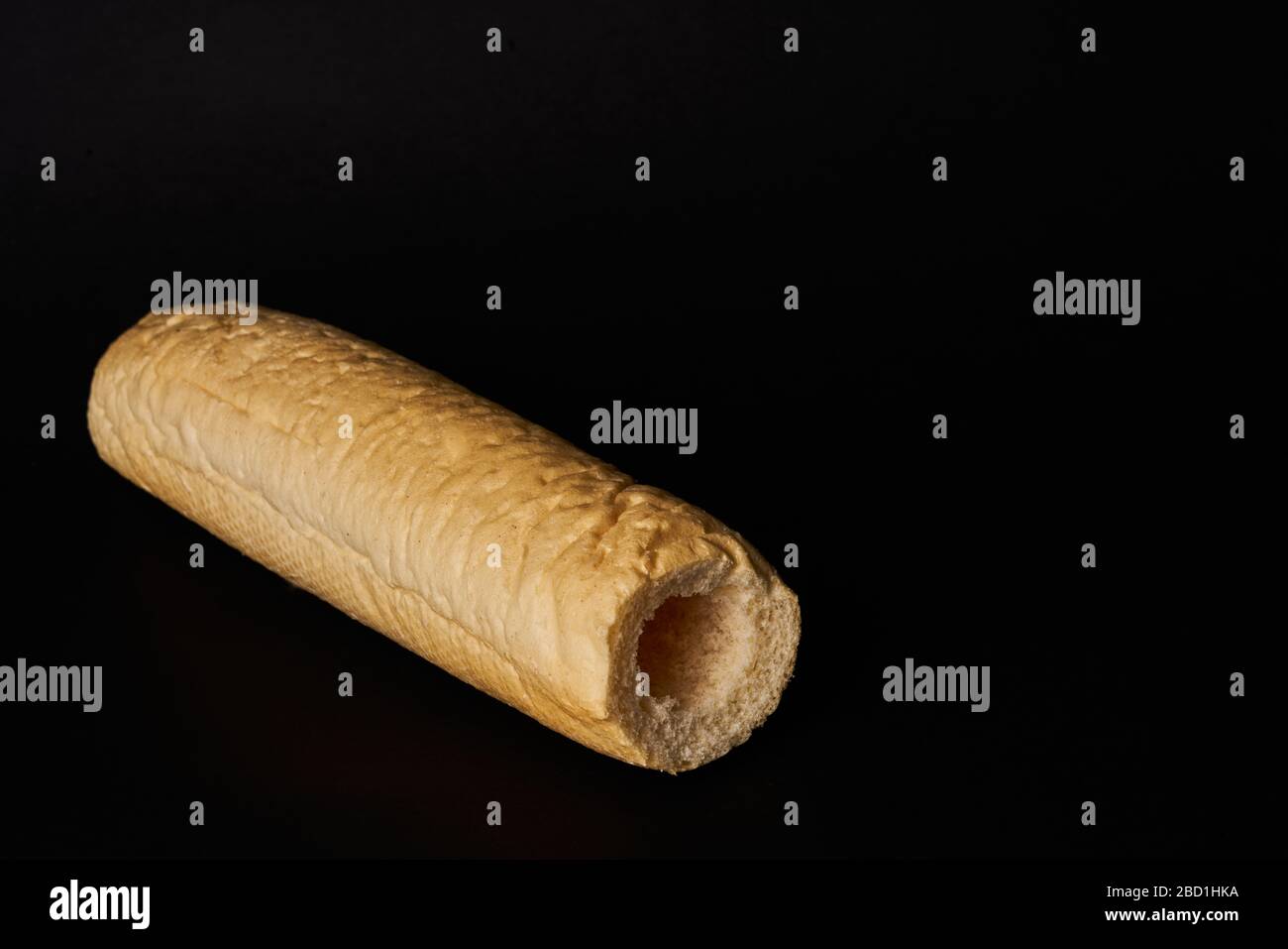 Empty bun hi-res stock photography and images - Alamy