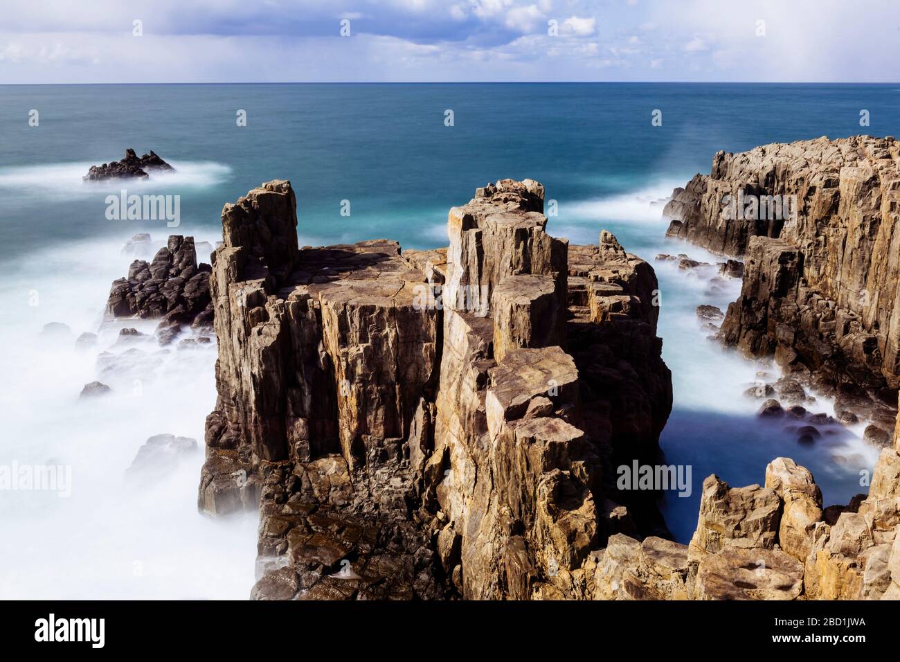 Tojinbo cliffs overlooking the Sea of Japan Stock Photo - Alamy