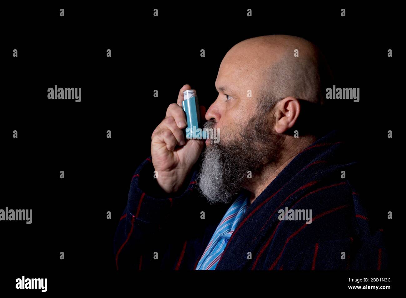Adult using inhaler hi-res stock photography and images - Alamy
