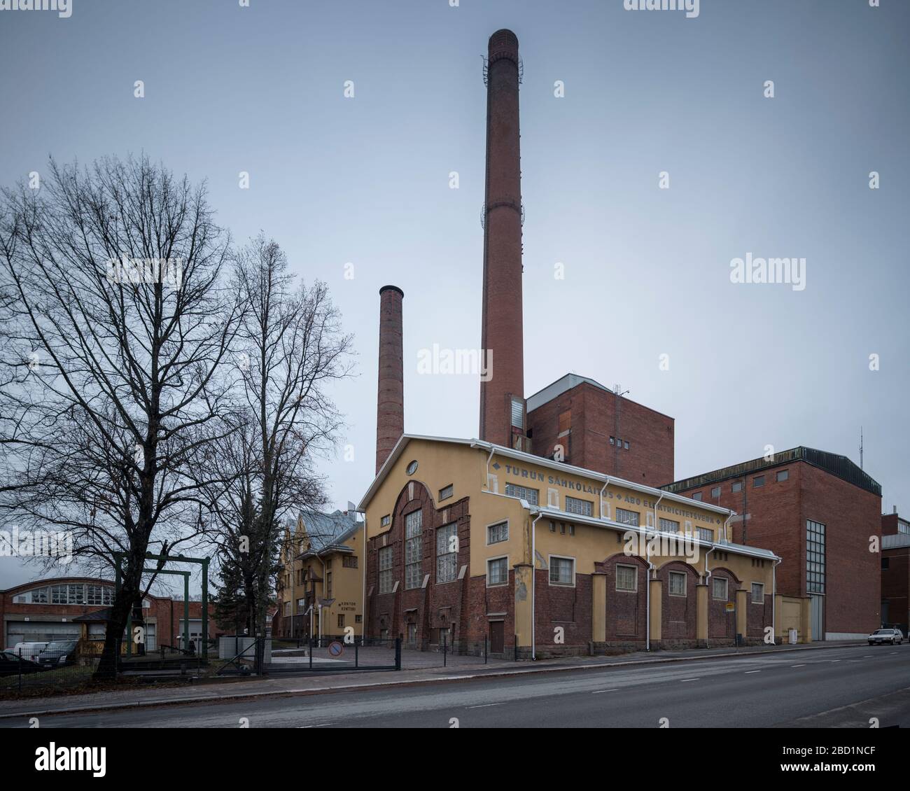 Fuel station exterior hi-res stock photography and images - Alamy