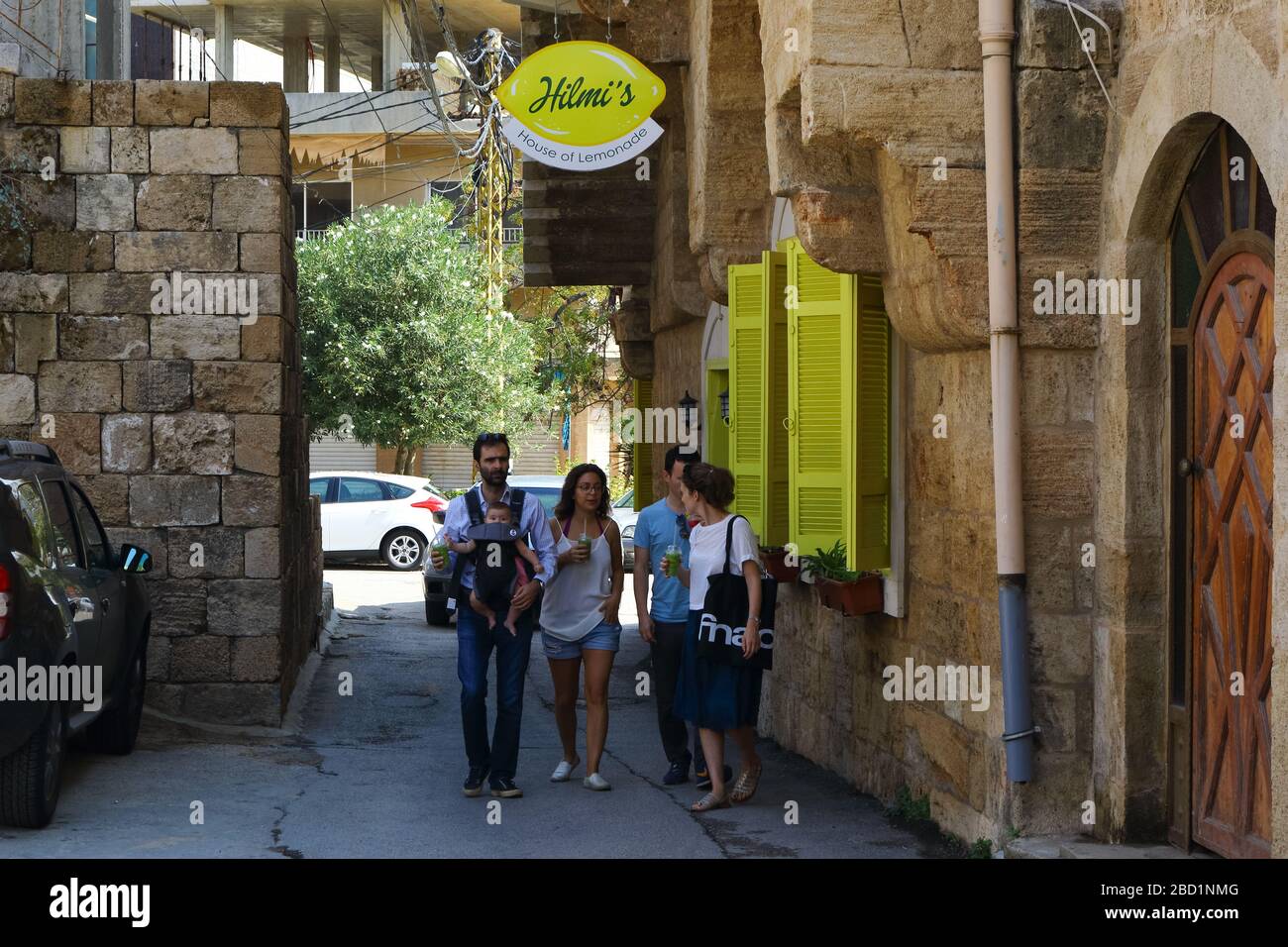Drinking lemonade hi-res stock photography and images - Alamy