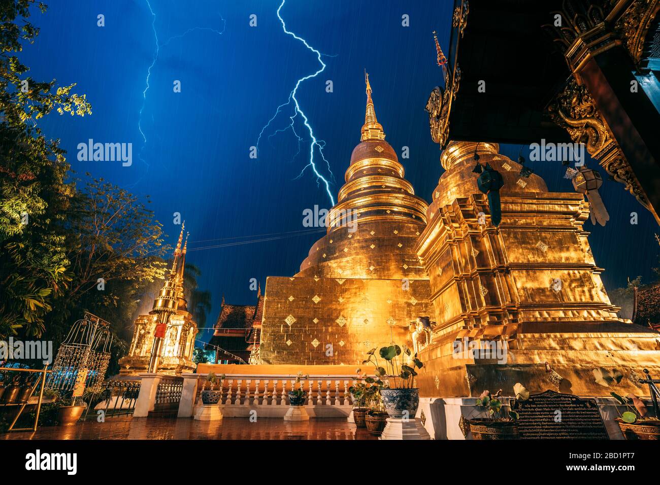 Clear sky over temple hi-res stock photography and images - Alamy