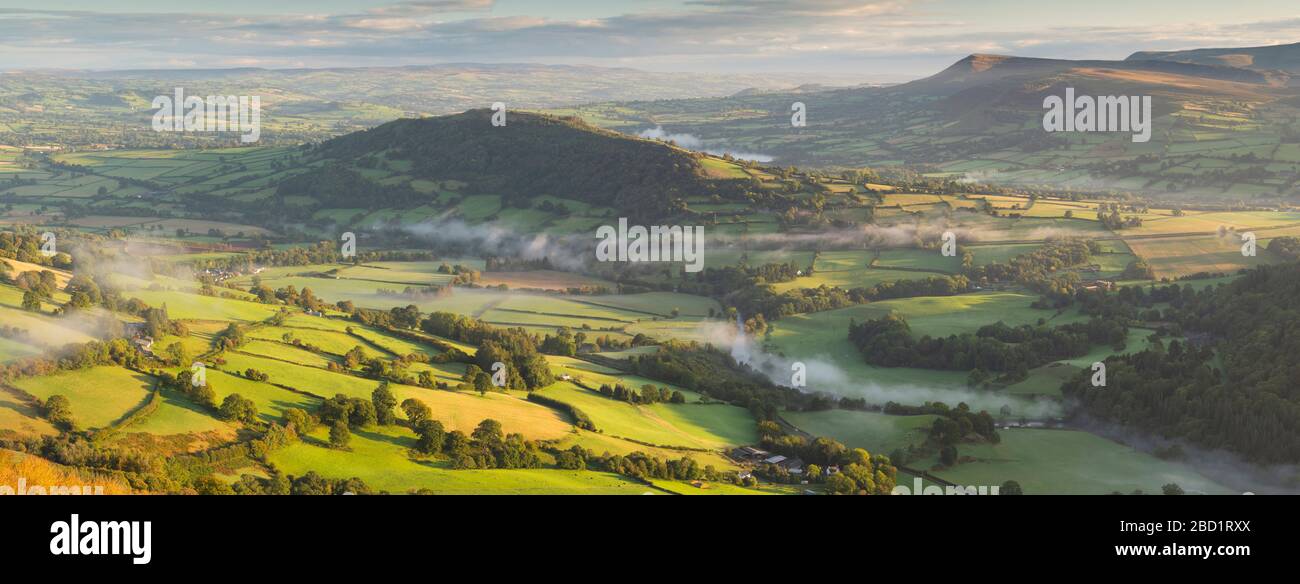 Beautiful rolling countryside in the Usk Valley, Brecon Beacons ...