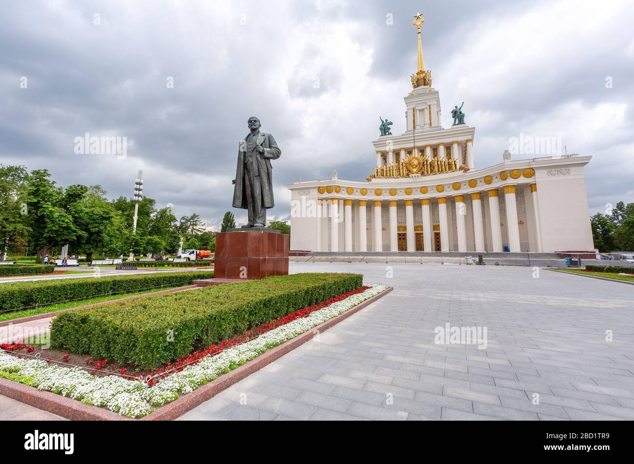 Moscow, Russia - July 8, 2019: Main pavilion of VDNKh. Central Pavilion ...
