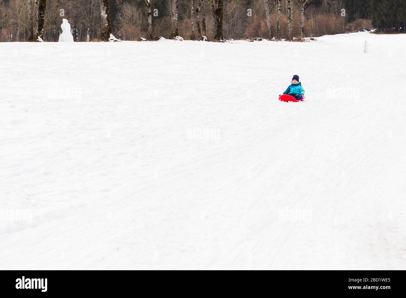 Red sled hi-res stock photography and images - Alamy