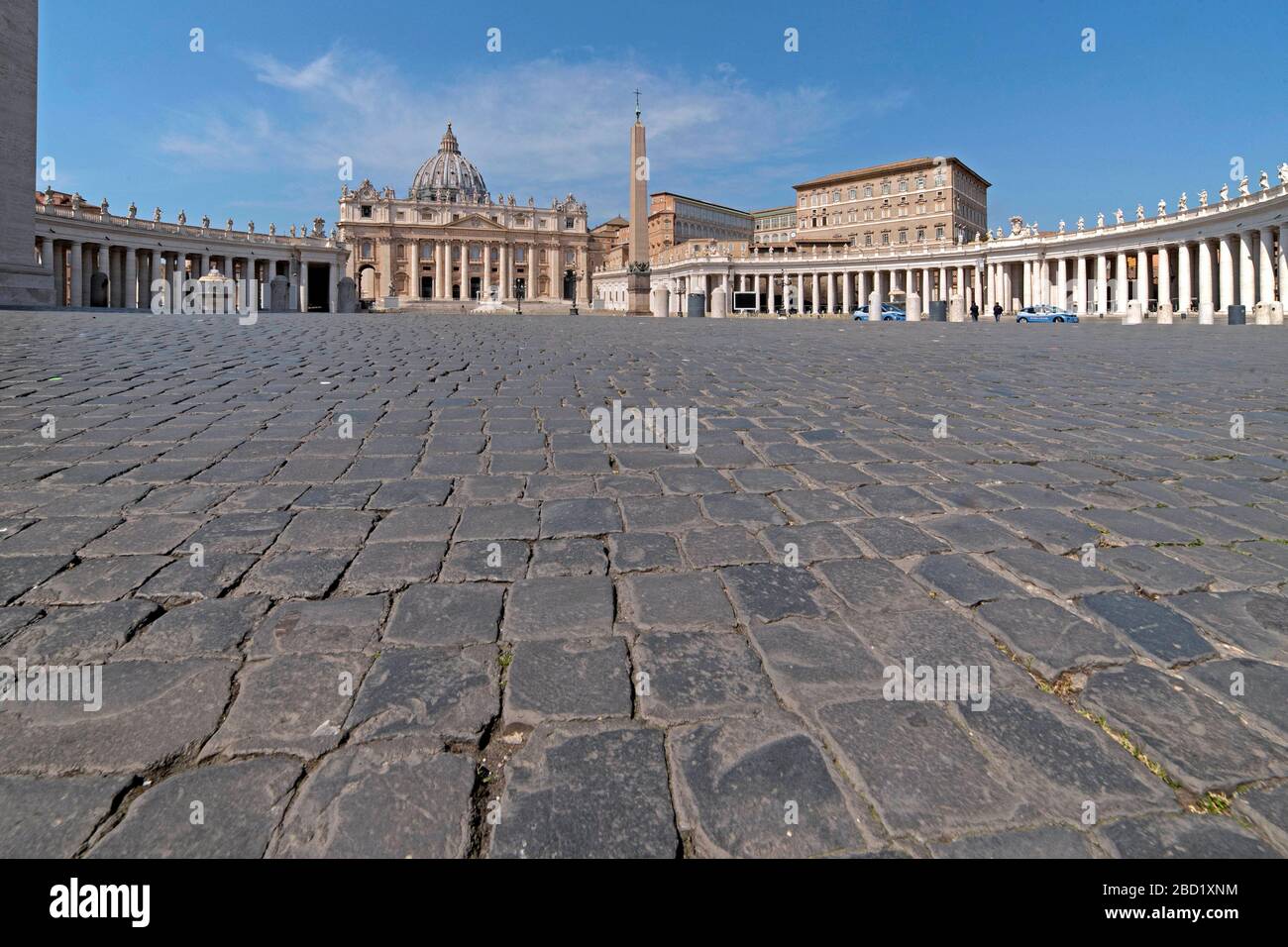 Empty piazza san pietro in the vatican hi-res stock photography and ...