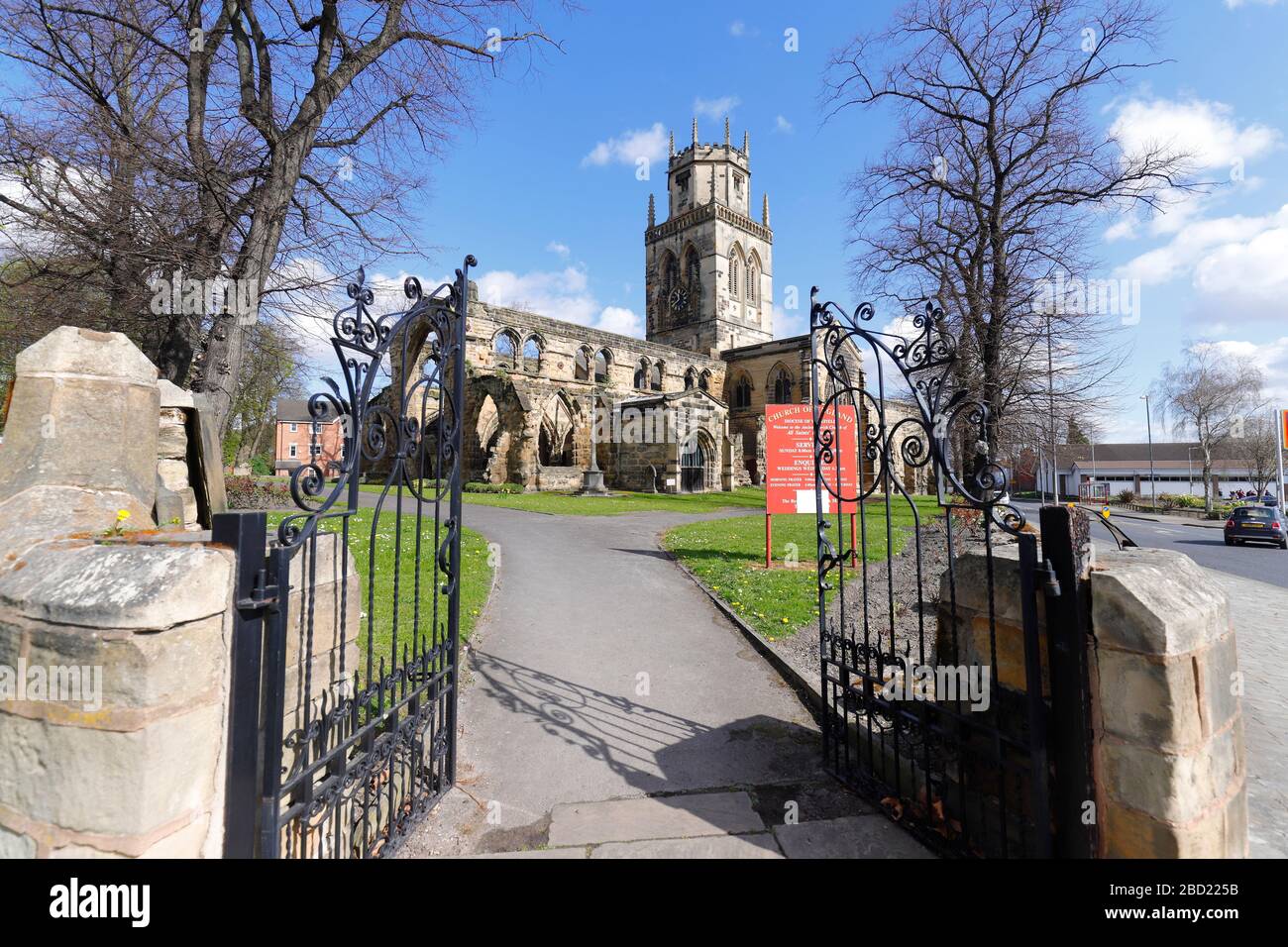 All saints church pontefract hi-res stock photography and images - Alamy