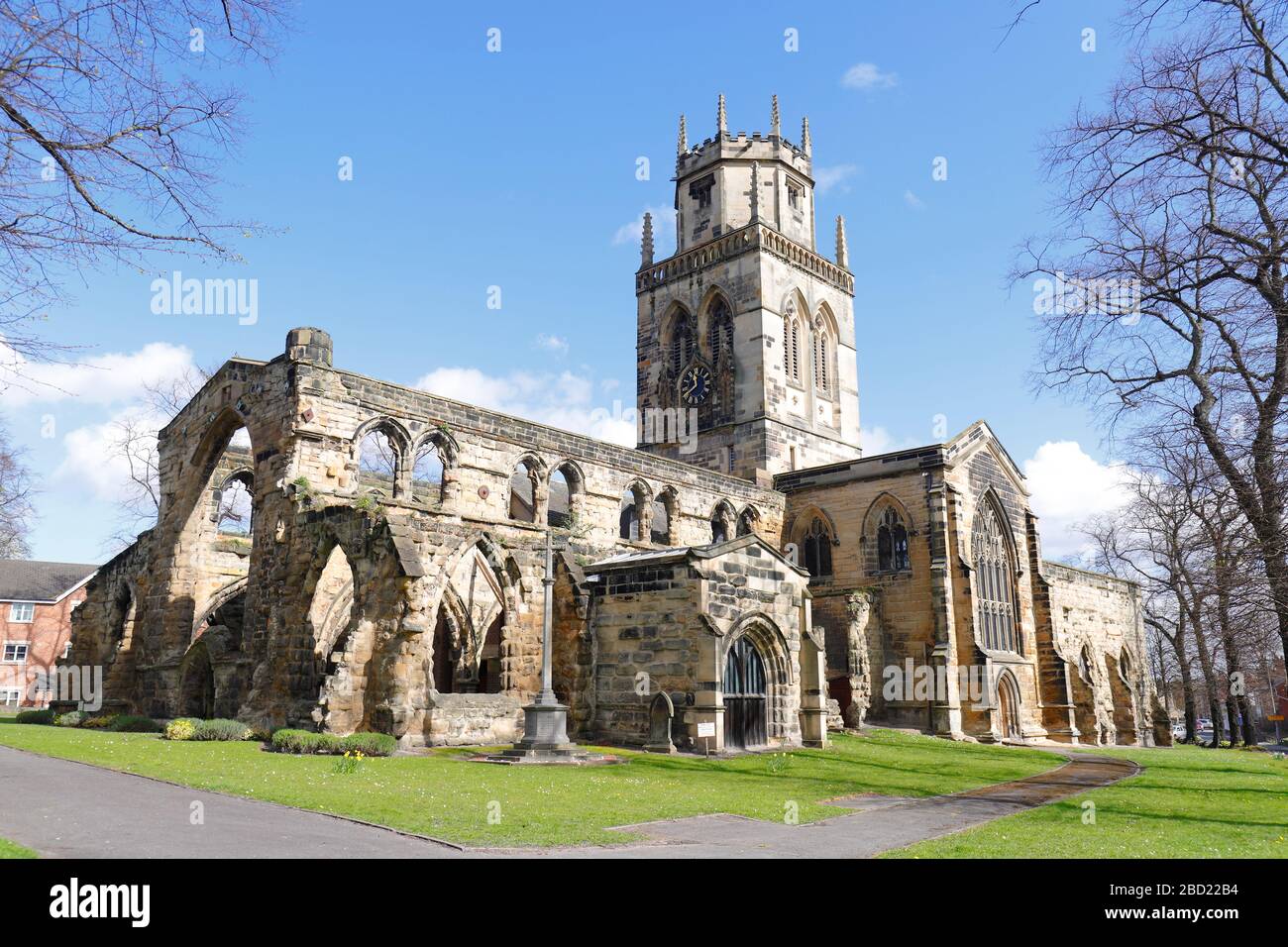 All saints church pontefract hi-res stock photography and images - Alamy