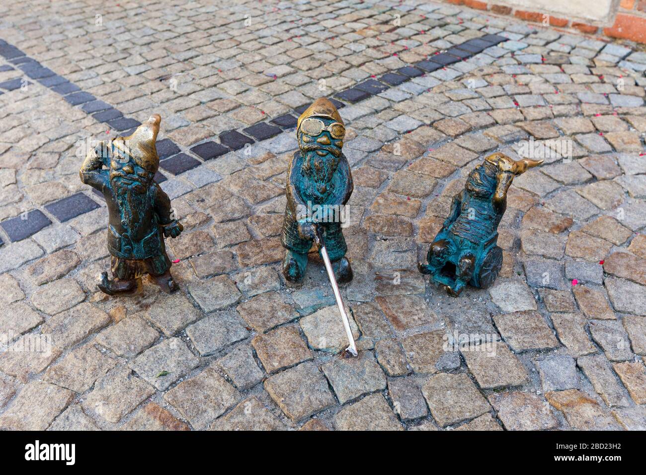 Gnomes wroclaw hi-res stock photography and images - Alamy