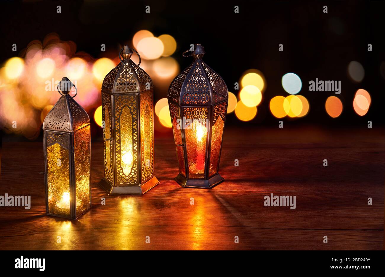Ramadan lanterns hi-res stock photography and images - Alamy