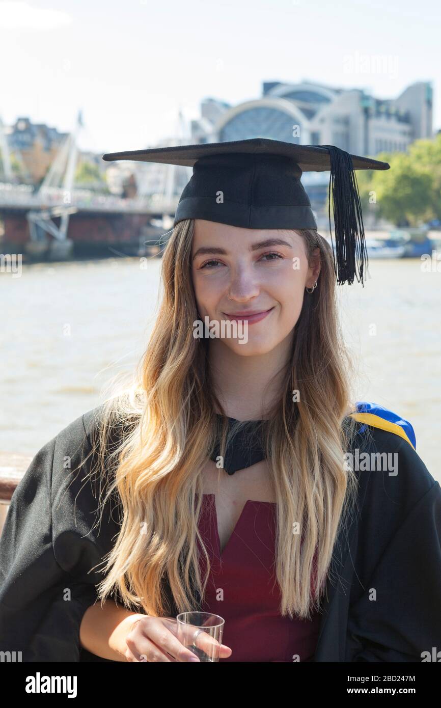 Bristol university graduation hi-res stock photography and images - Alamy