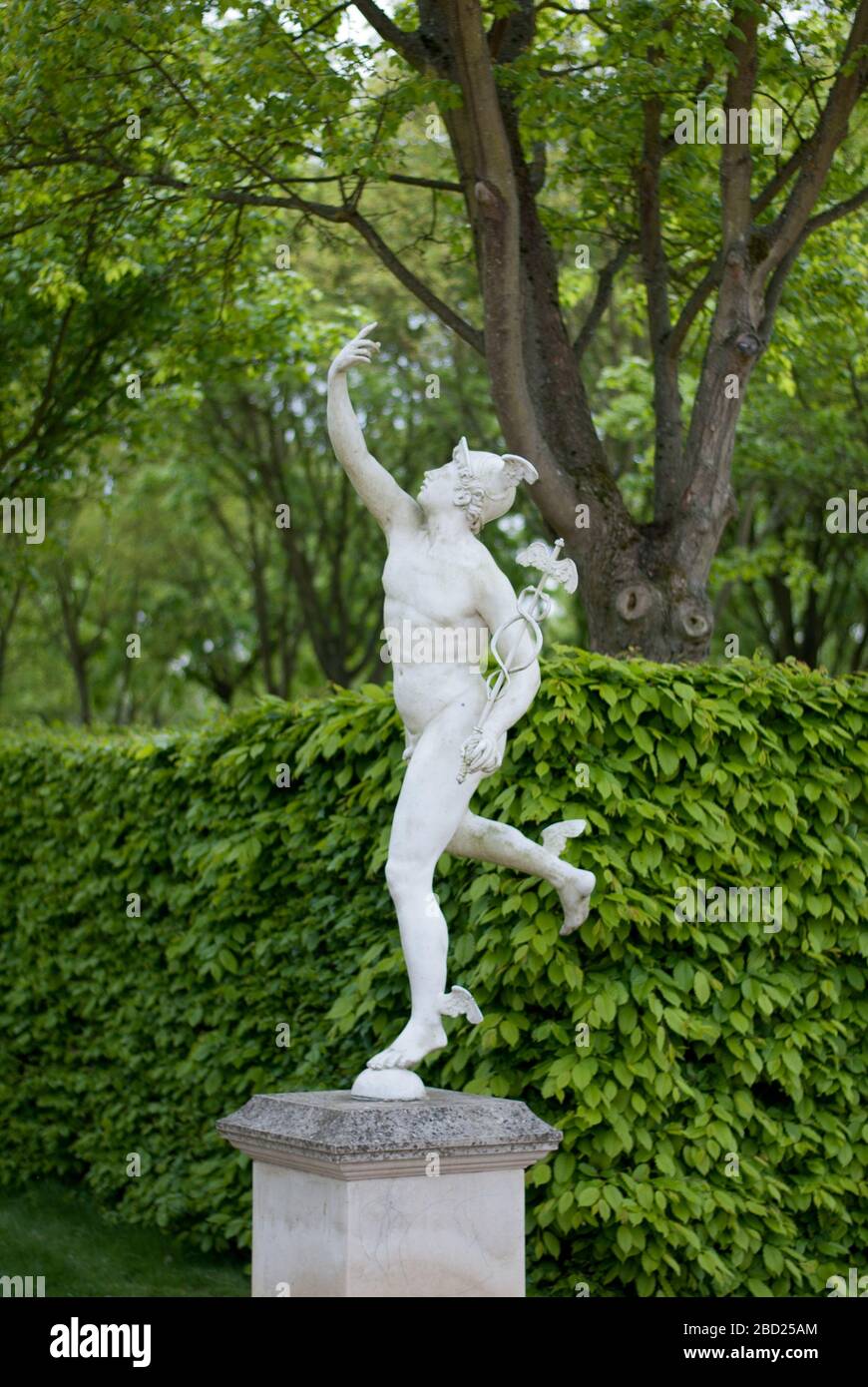 Mercury statue ham house hi-res stock photography and images - Alamy