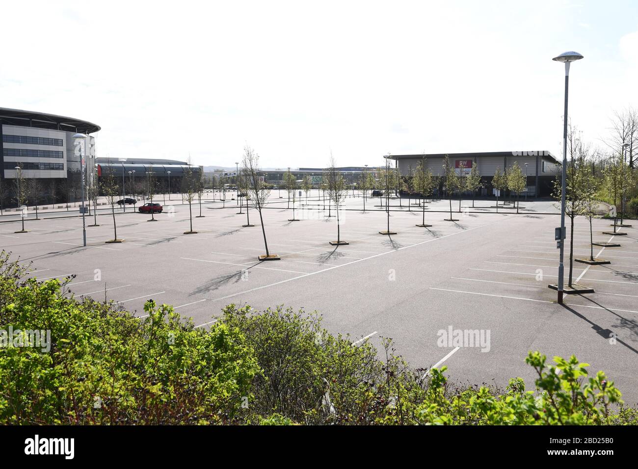 Central Milton Keynes Buildings Snow Dome Outdoor Market Blossom ...