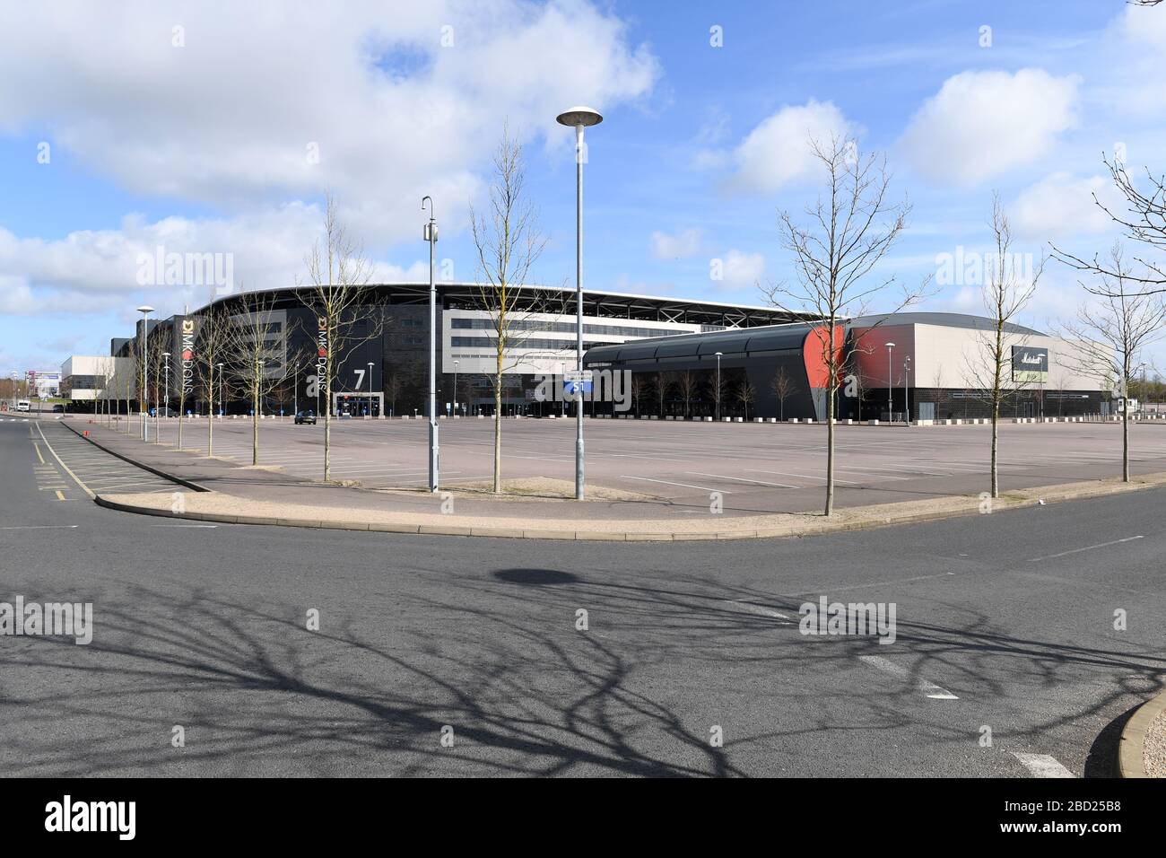 Milton keynes outdoor market hi-res stock photography and images - Alamy