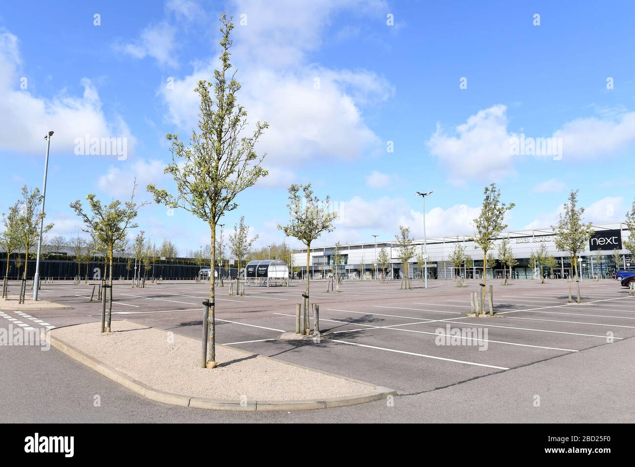 Central Milton Keynes Buildings Snow Dome Outdoor Market Blossom ...